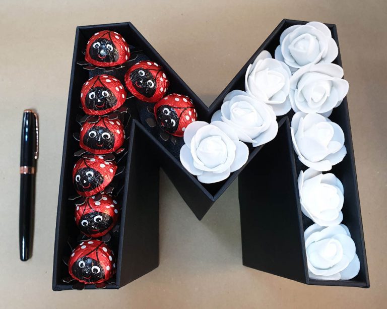 Rigid box in the shape of the letter M - Process Color - Packaging ...